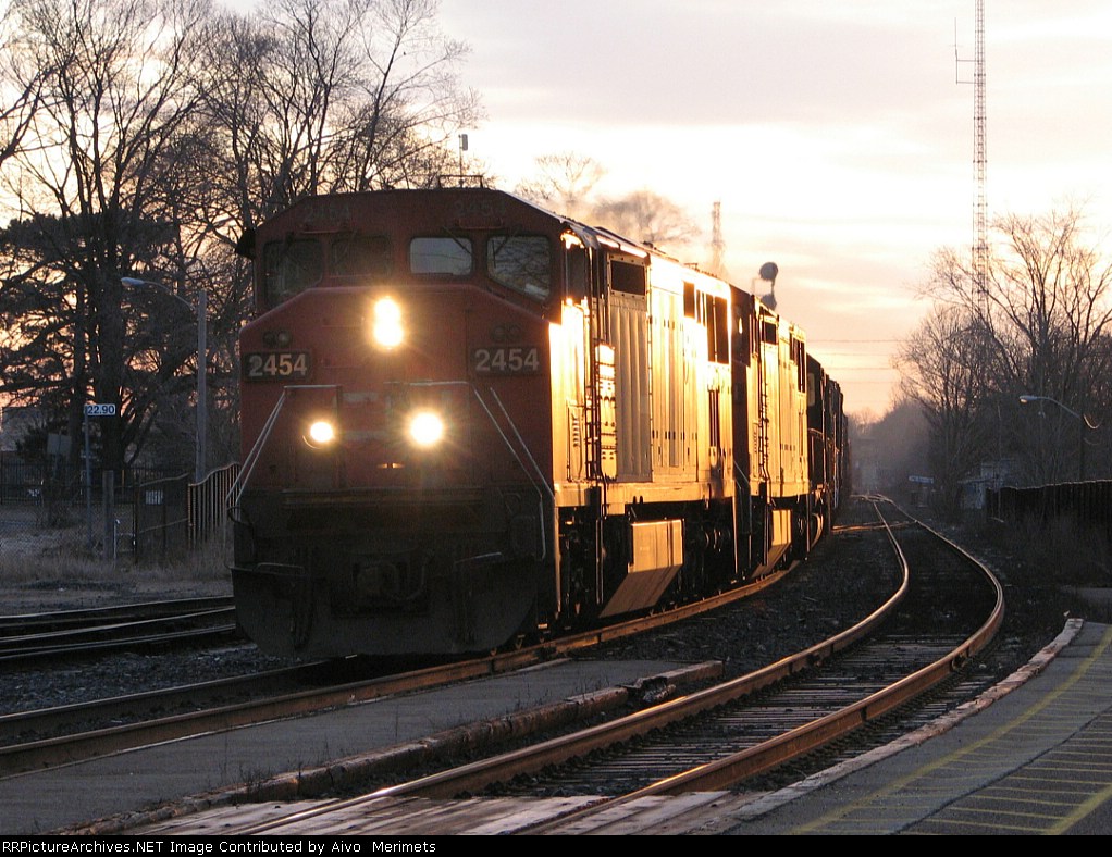 CN 2454 at Brantford